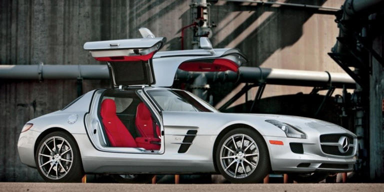 梅赛德斯SLS AMG：经典300 SL现代版，AMG的旗舰传奇